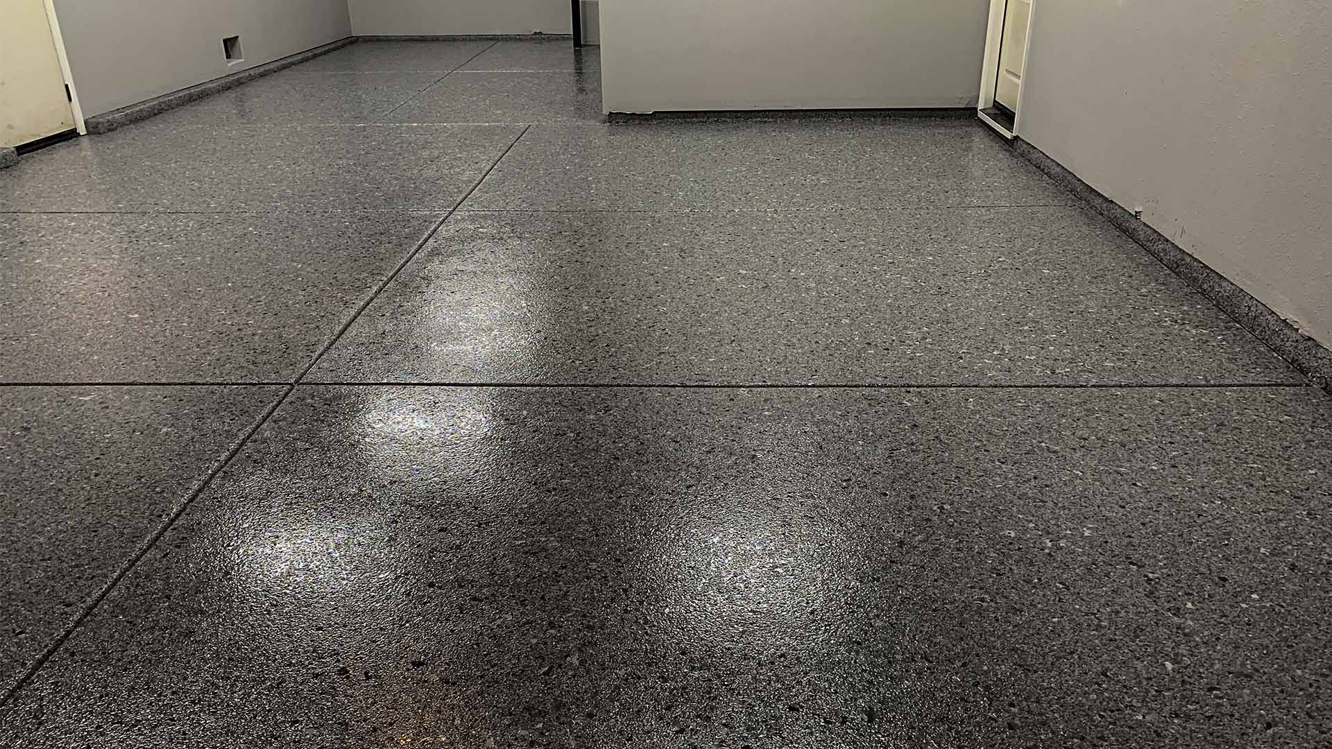 Midnight Office – Phoenix